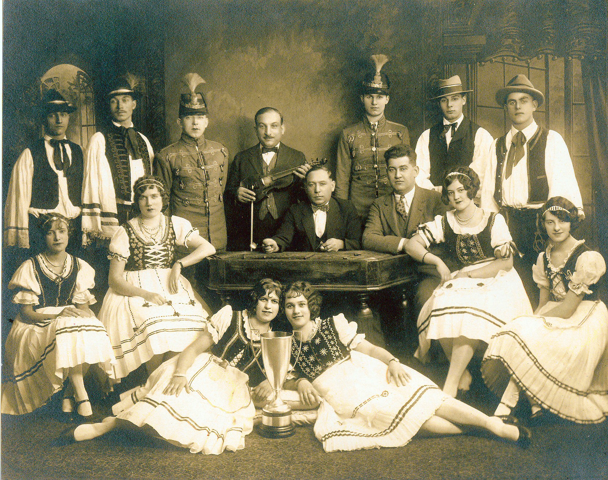 RadixForum :: Surnames :: Farkas genealogy