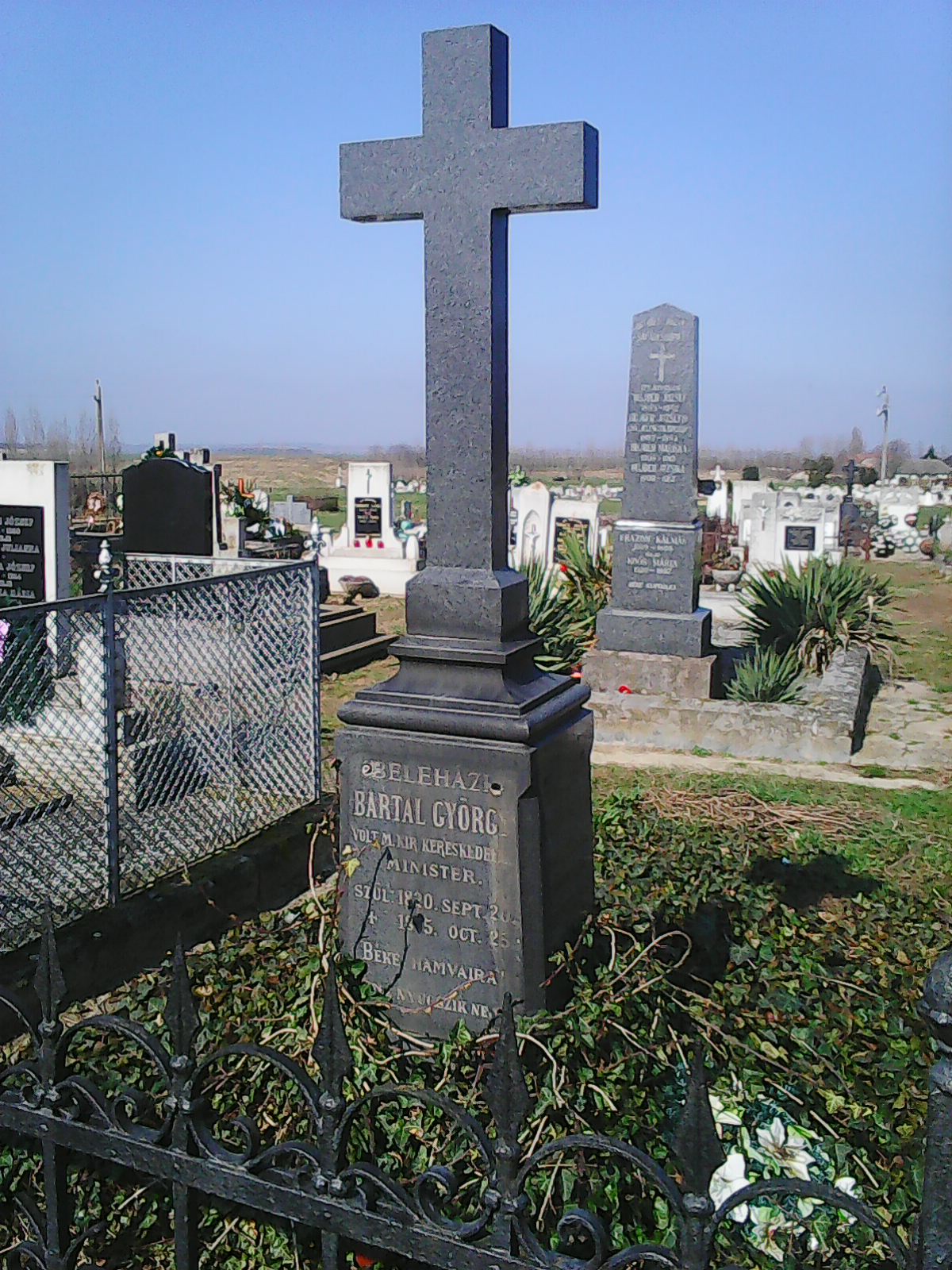 RadixFórum :: Vezetéknevek :: Bartál, Bartal család